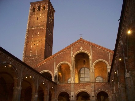 Il Biscione, simbolo di Milano, tra monumenti, storia e leggende ...