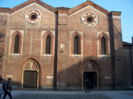Il Biscione, simbolo di Milano, tra monumenti, storia e leggende ...